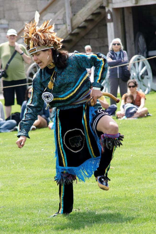 Native American Smoke Dance Competition at Old Fort Niagara - Custom ...